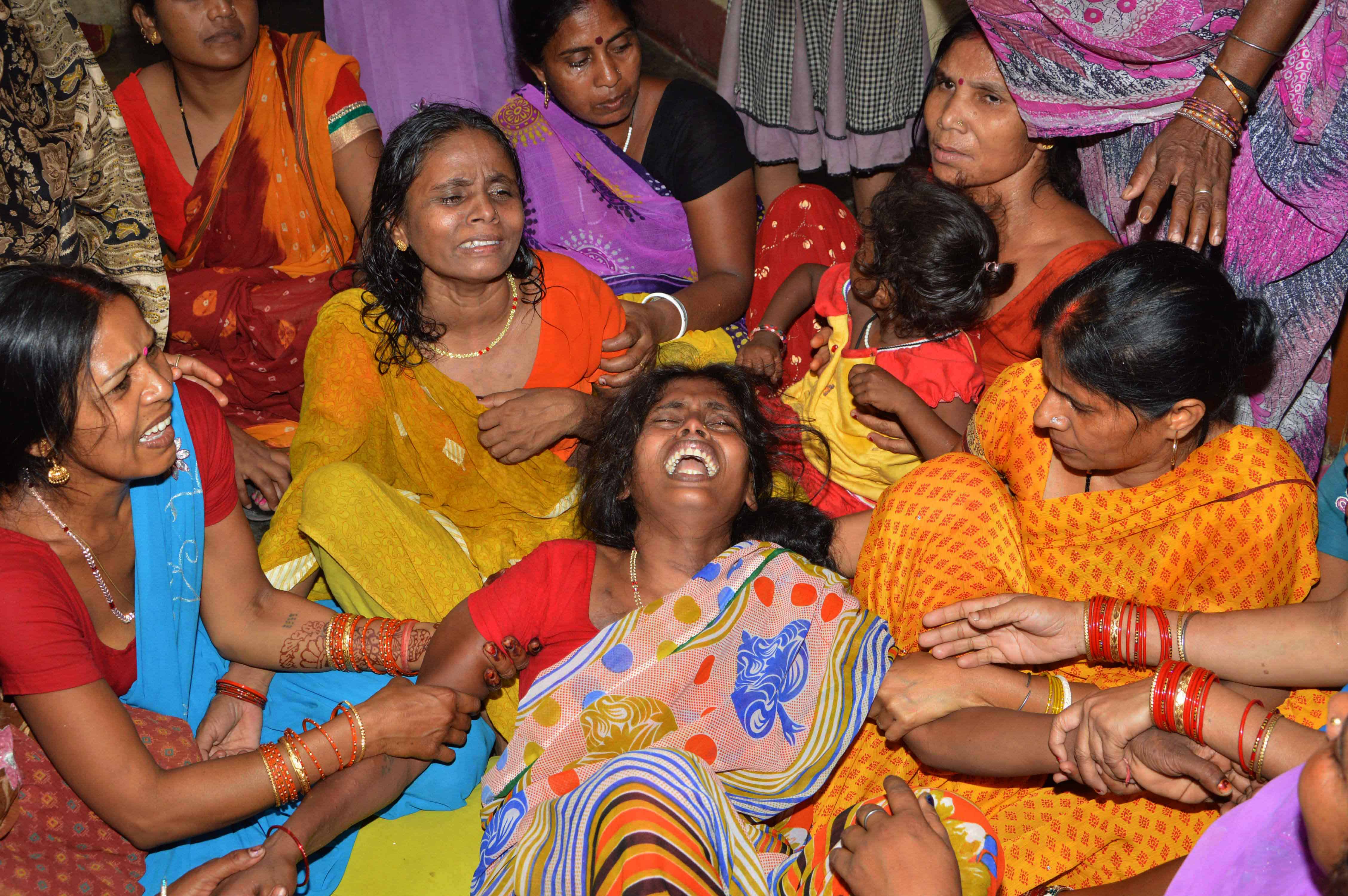Dozens Dead As New Quake Hits Shattered Nepal The Tico Times Costa