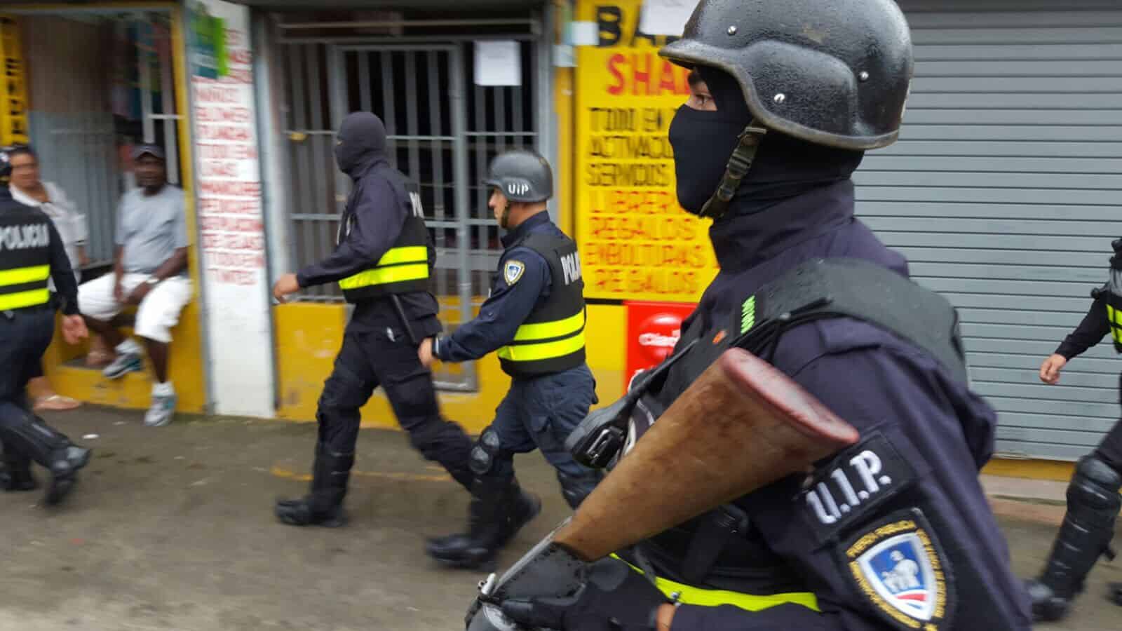 Costa Rica police launch operations in several neighborhoods in the ...