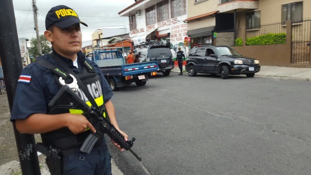 Costa Rica's police force plans to add 1,000 officers - The Tico Times